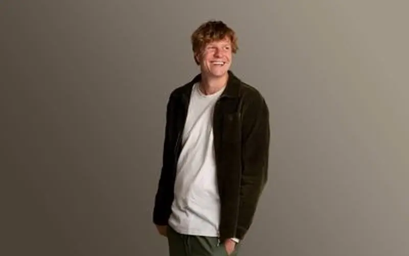 Book Victor Lander | Kontakt for priser